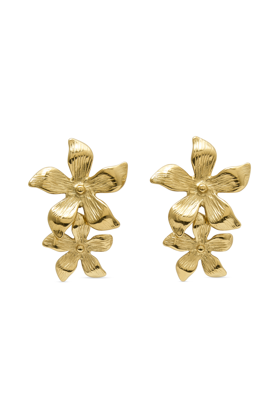 Styling Your OOTD Clips Against Iconic European Backdrops & MESHKI US